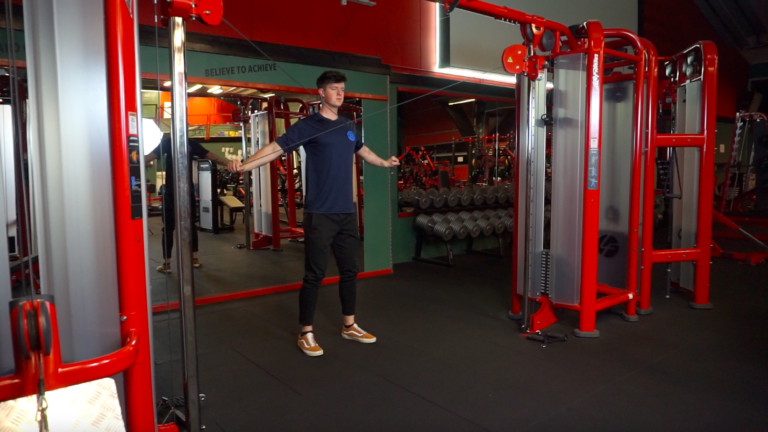 Cable Crossover Reverse Fly - FitnessBasen